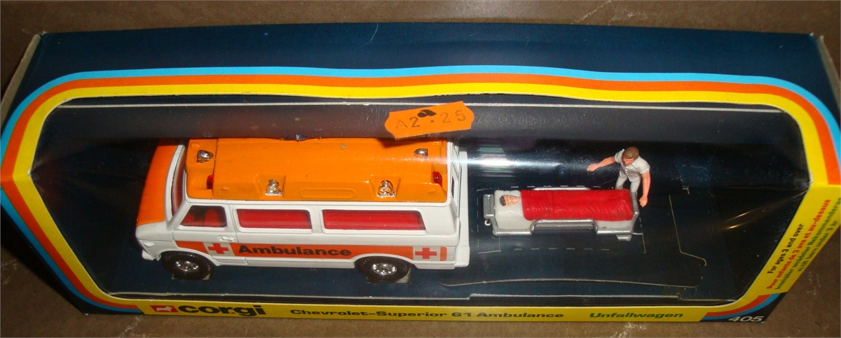 Corgi No.405 ~ Chevrolet-Superior 61 Ambulance - Yesterdays Toys