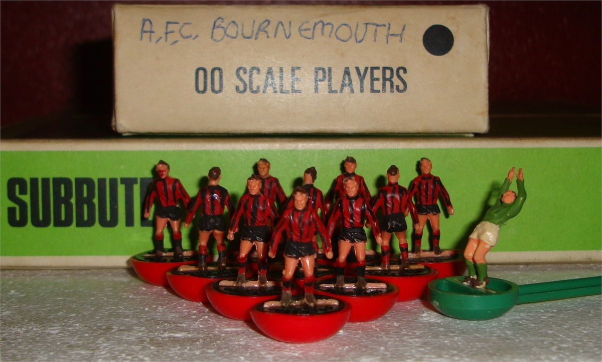 Subbuteo Heavyweight Team Ref.76 Bournemouth / Manchester City 2nd (red ...