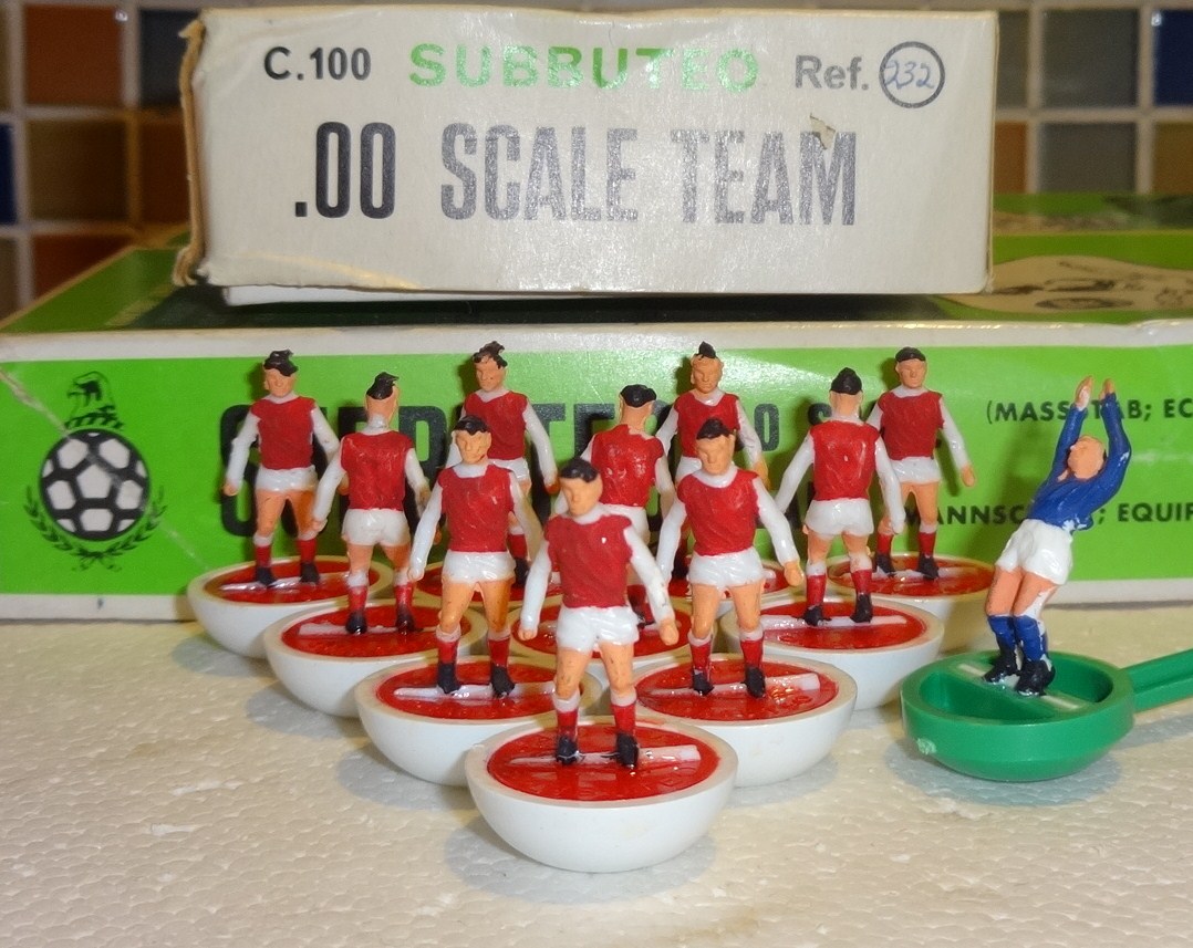 Subbuteo Heavyweight Team Ref.232 Arsenal #1 ~ 1978-80 - Yesterdays Toys