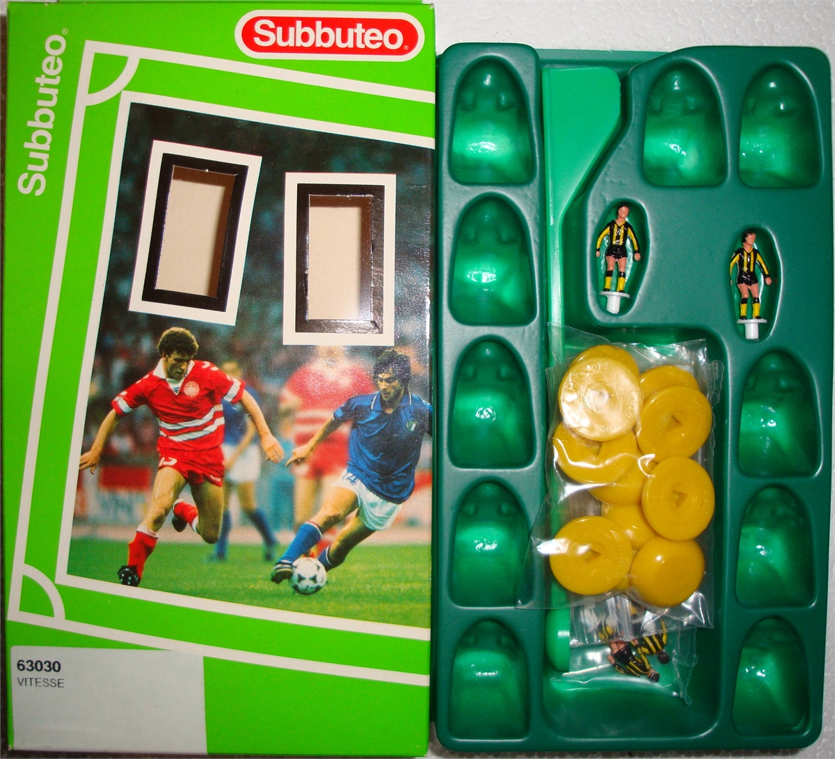 Subbuteo Lightweight Team Ref.63030 Vitesse ~ 1996 - Yesterdays Toys