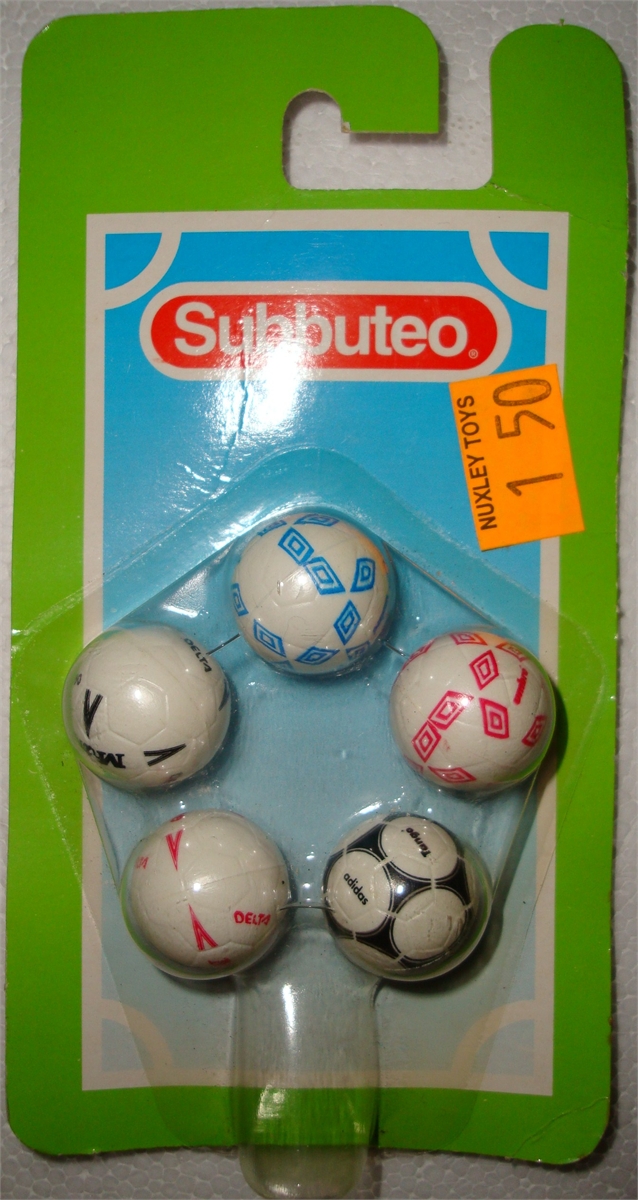 Subbuteo Ref.61233 5 x Assorted Balls ~ 1996 - Yesterdays Toys