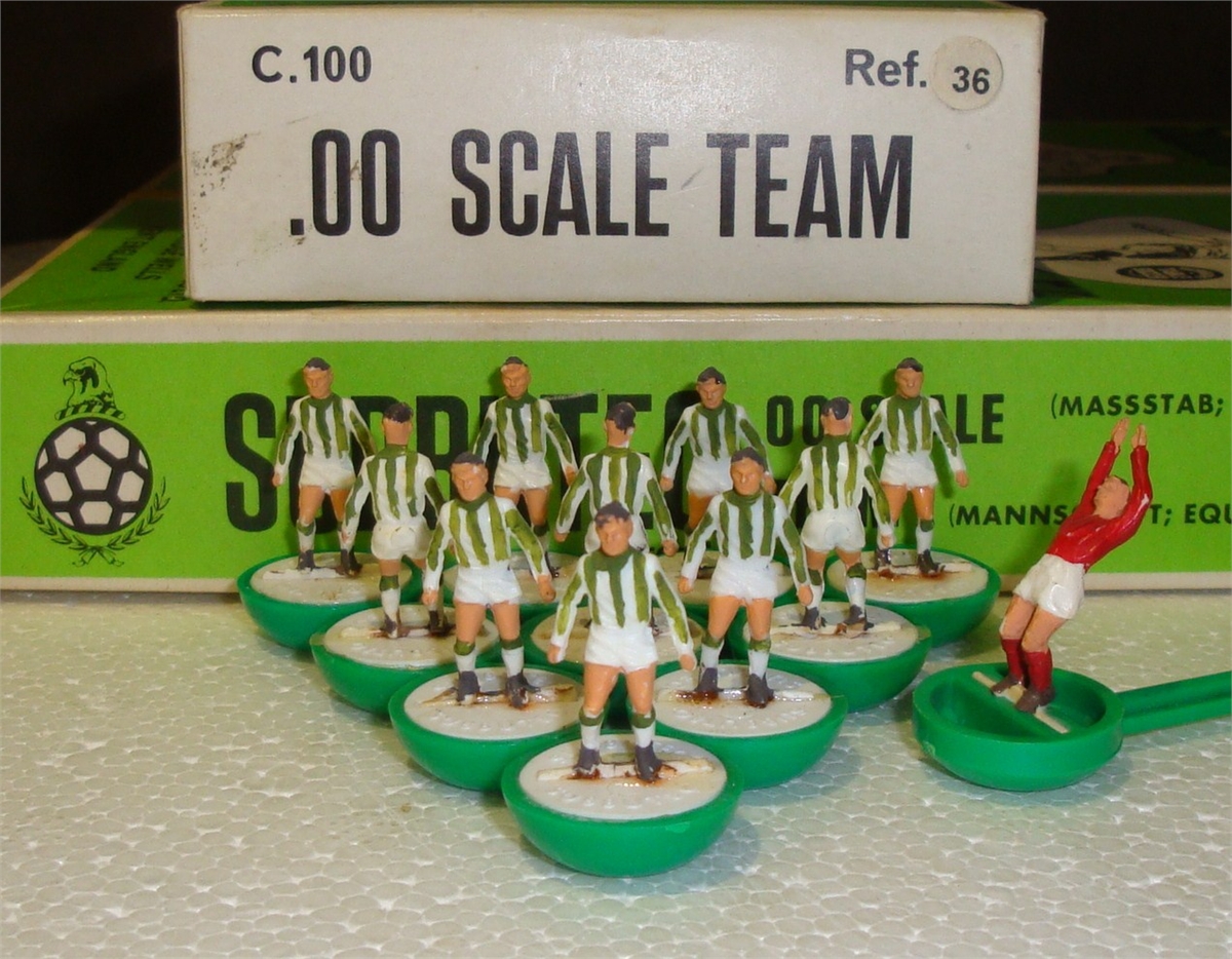Subbuteo Heavyweight Team Ref.36 Floriana - Yesterdays Toys