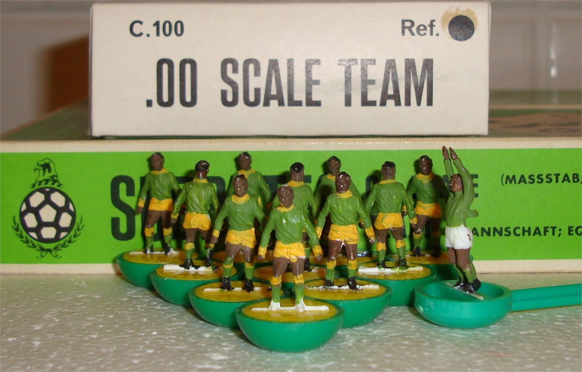 Subbuteo Heavyweight Team Ref.176 Zaire ~ Mid 1970's - Yesterdays Toys