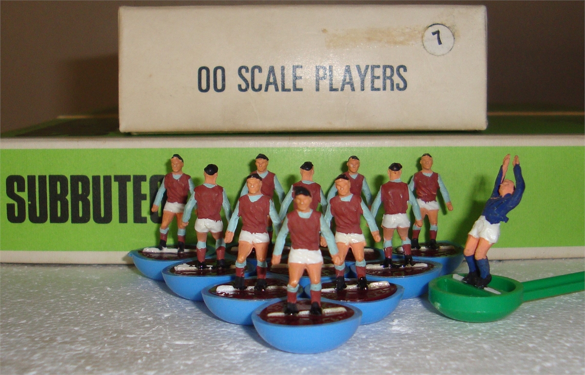 Subbuteo Heavyweight Team Ref.7 West Ham #2 ~ Early / mid 1970's ...