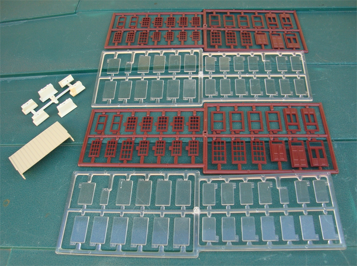 Lima No.60 0033 'HO' / 'OO' Gauge Station ~ Early 1980's - Yesterdays Toys