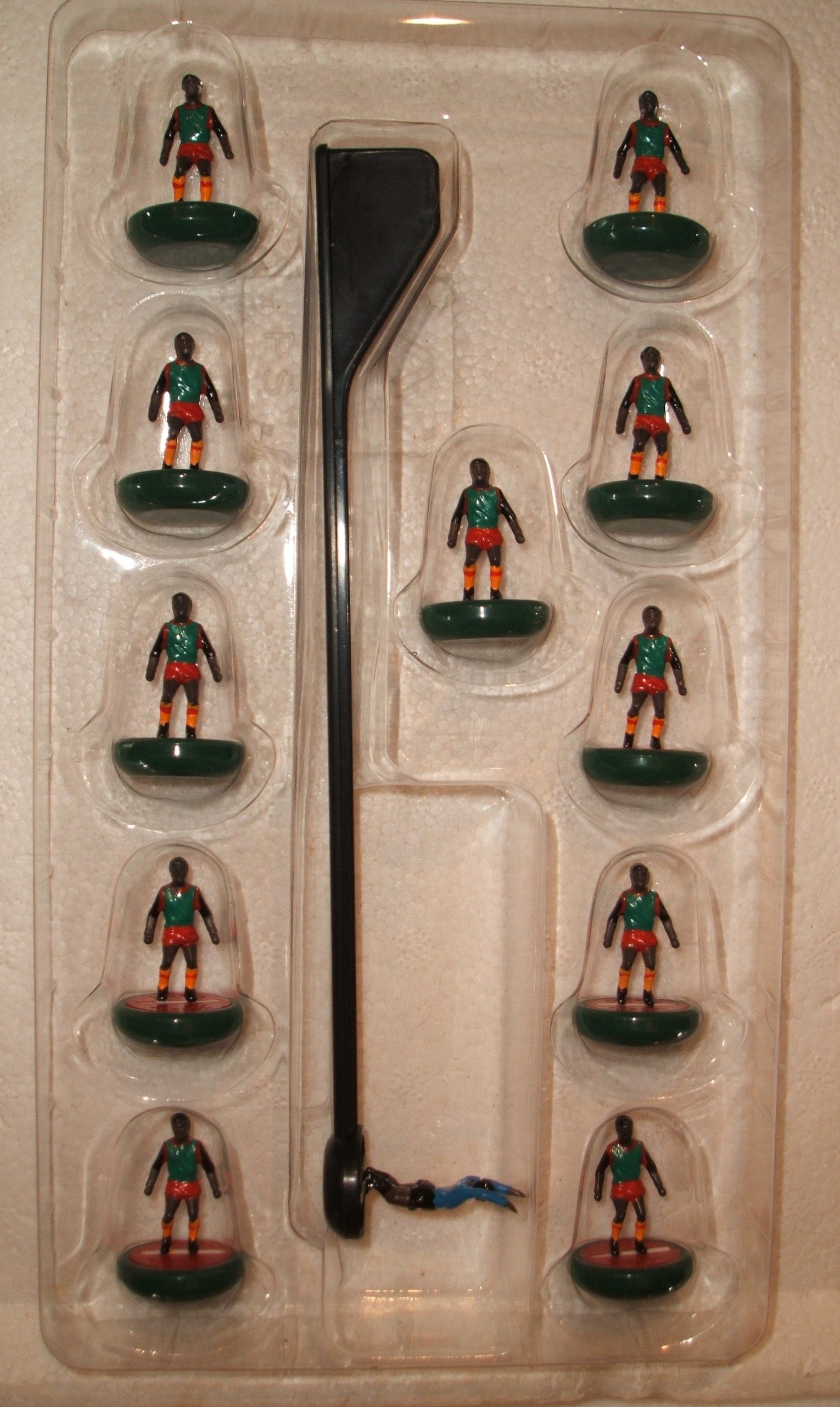 Subbuteo Zeugo Team Ref.10 Cameroon ~ 2004 - Yesterdays Toys