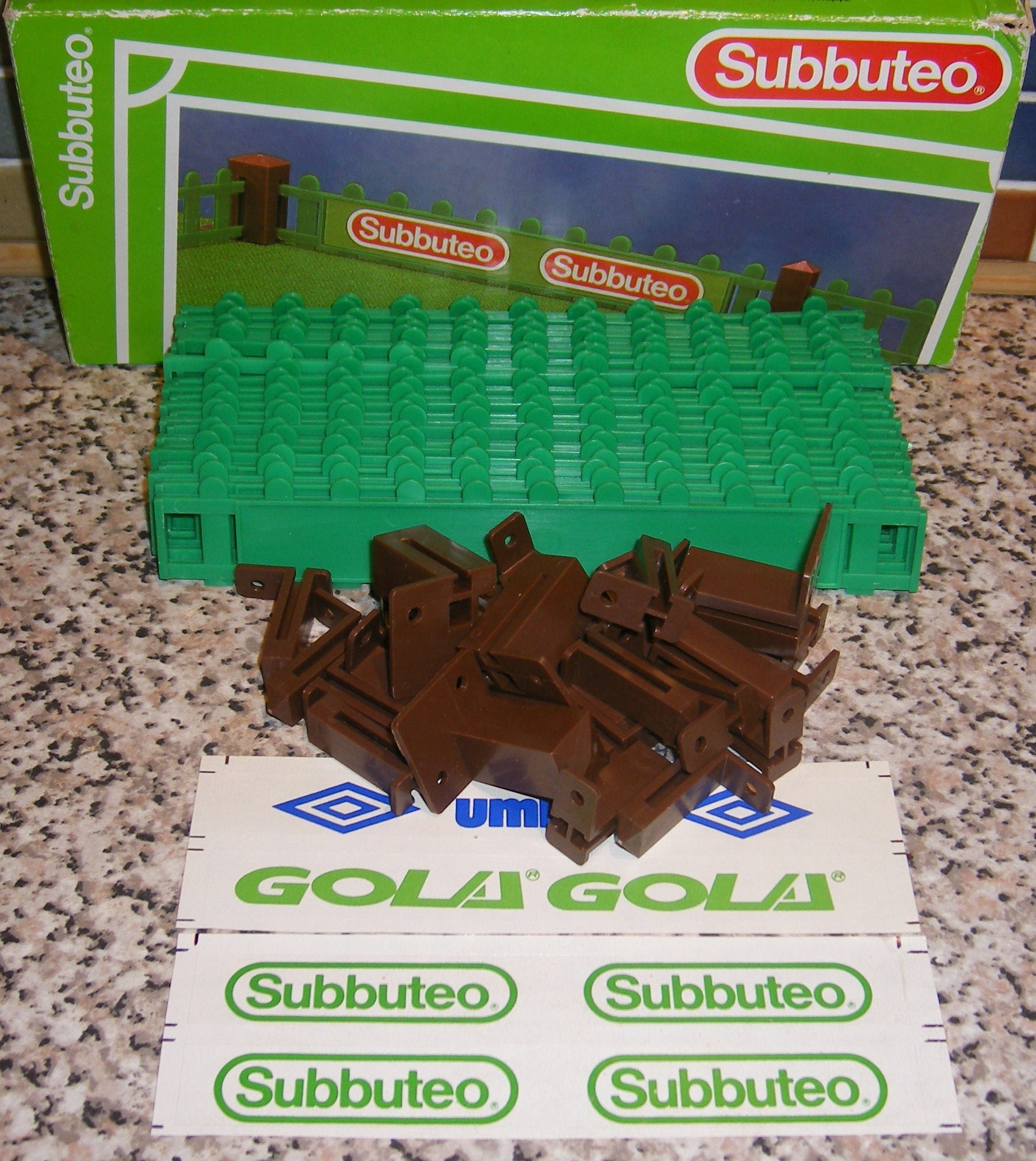 Subbuteo Ref.61108 Interlocking Pitch Fence Surround ~ Early 1990's ...