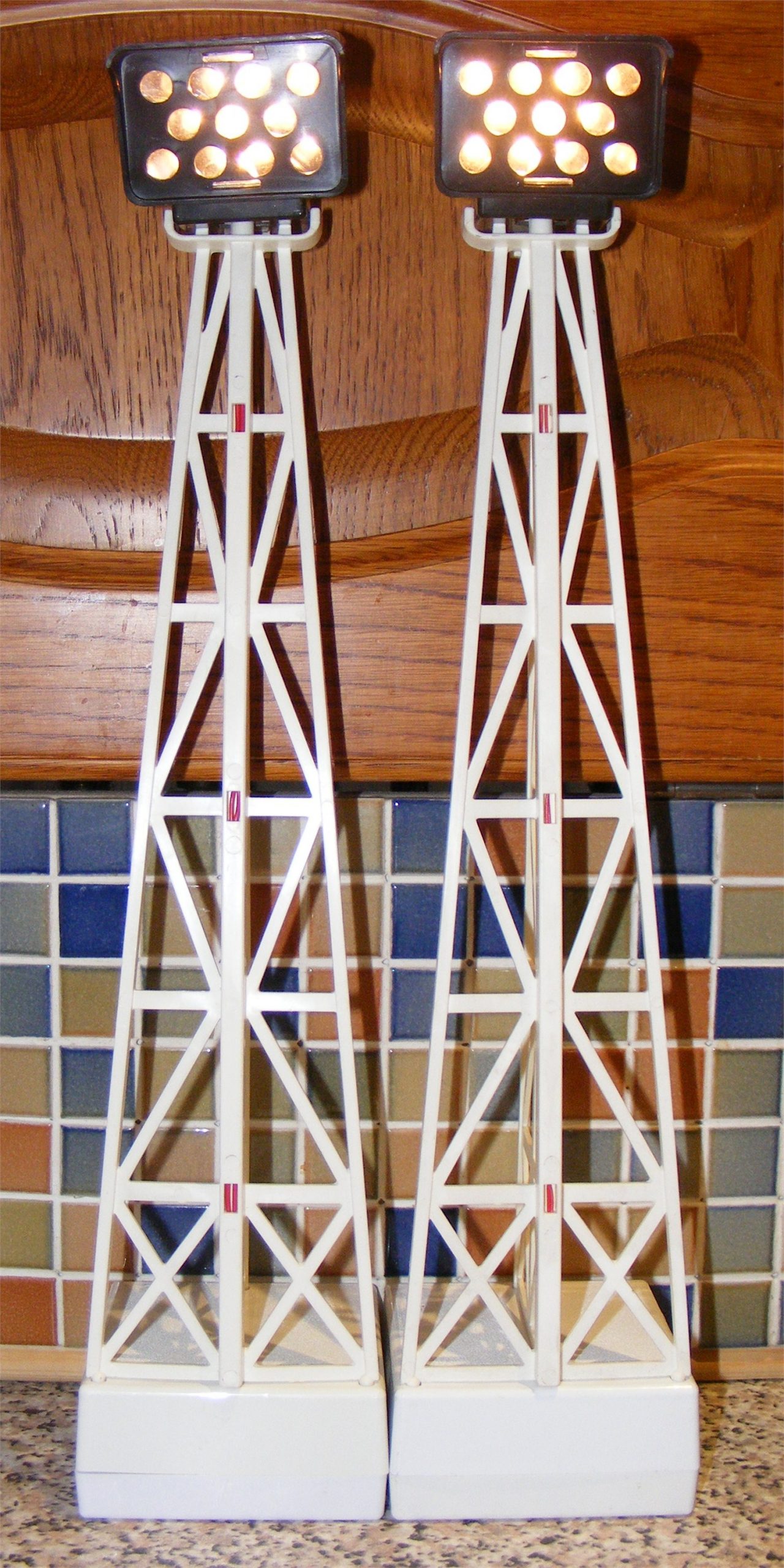 Subbuteo Ref.C.101 Continental Floodlights - Yesterdays Toys