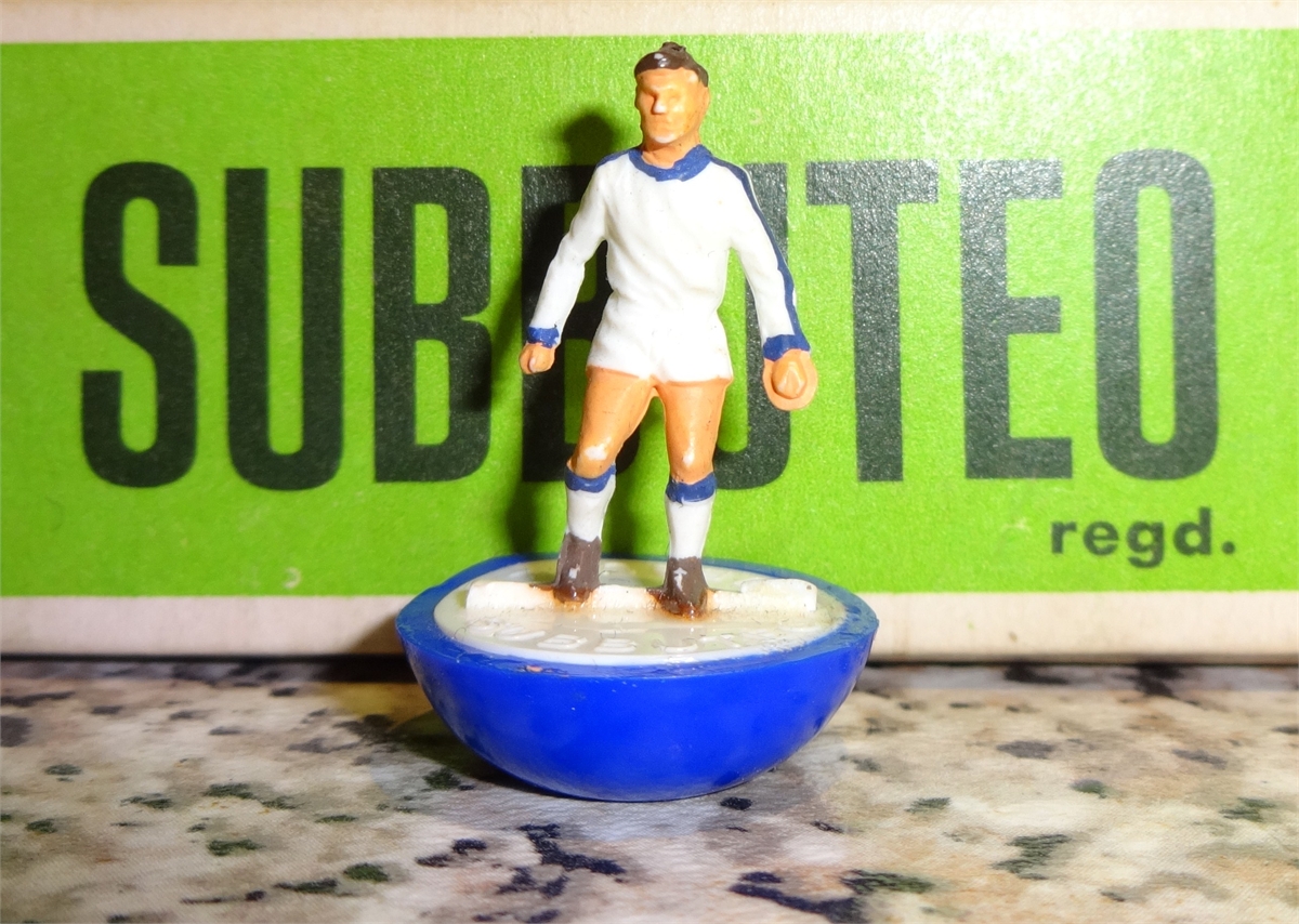 Subbuteo Heavyweight 1 x Spare Player Ref.207 Leeds United ~ 1978-80 ...