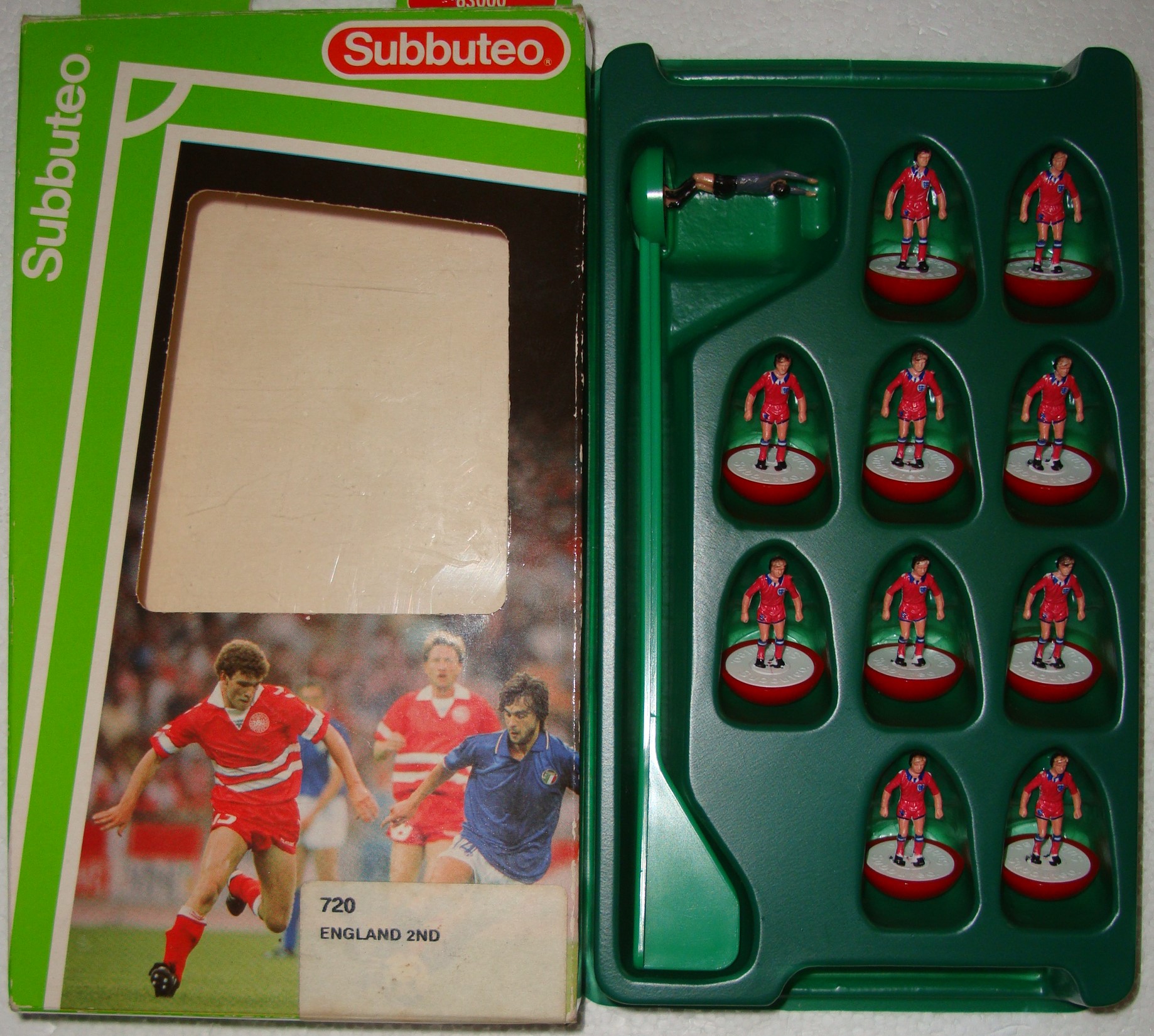 Subbuteo Lightweight Team Ref.720 England 2nd Kit ~ 1996 - Yesterdays Toys