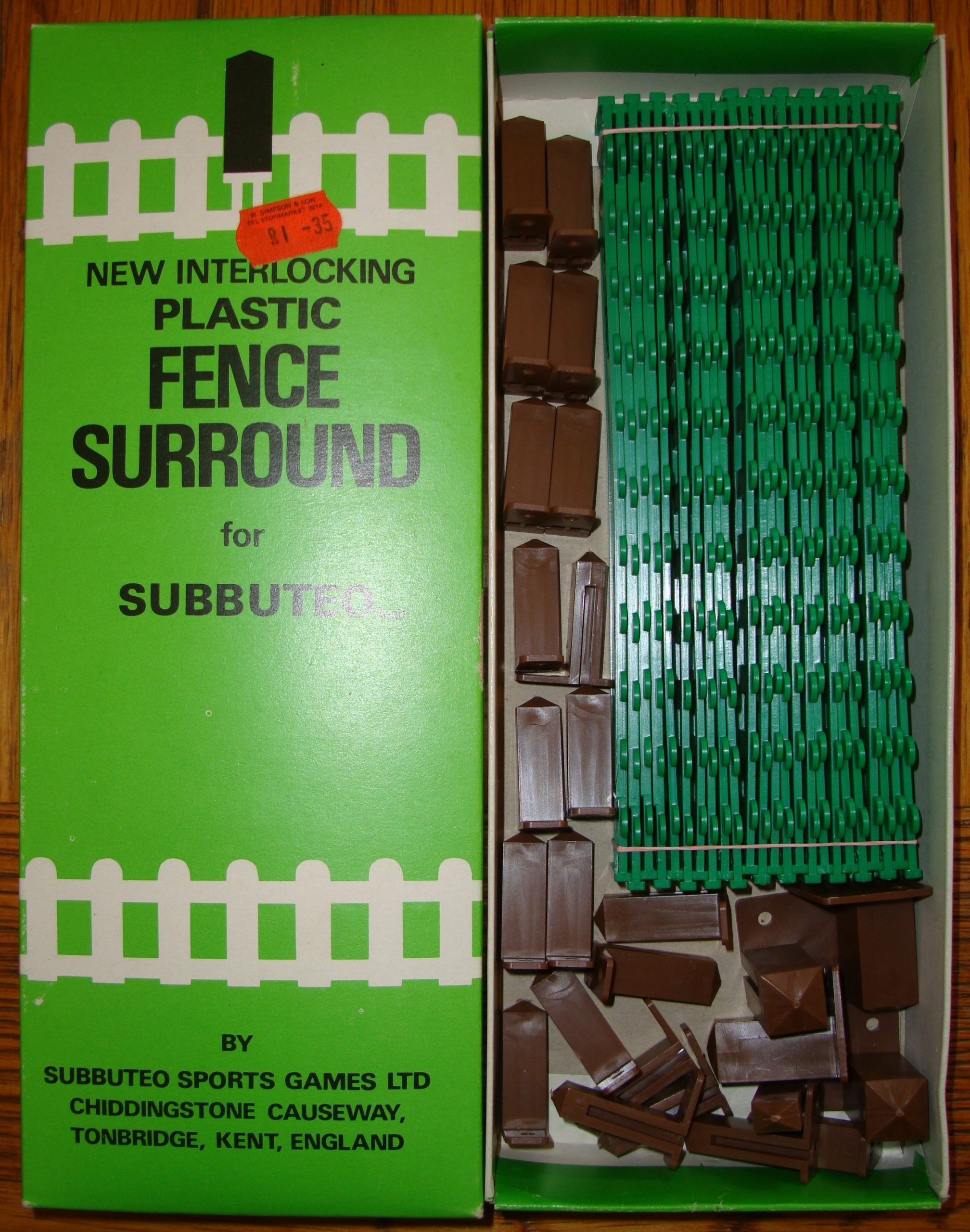 Subbuteo Ref.C108 Interlocking Pitch Fence Surround & Posts ~ Late 1970 ...