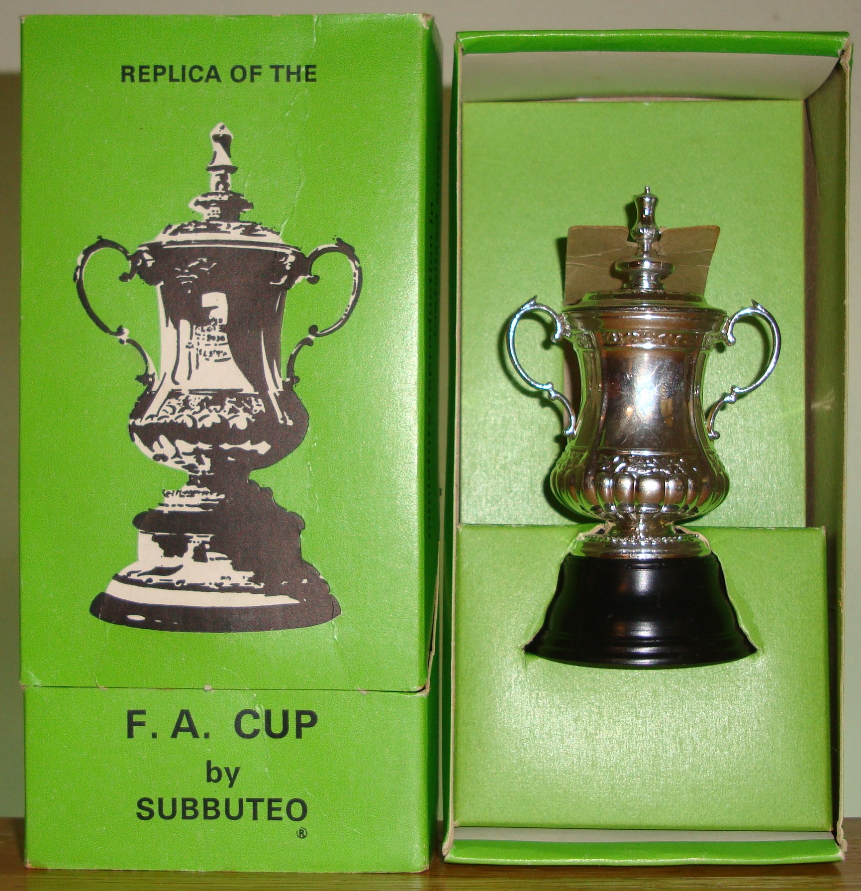 Subbuteo Ref C.128 F.A.Cup ~ Mid 1970's - Yesterdays Toys