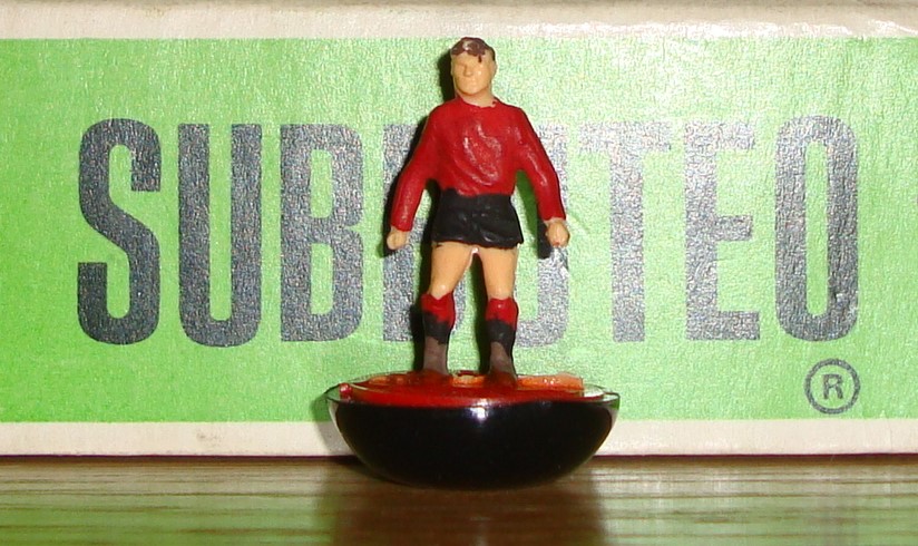 Subbuteo Heavyweight 1 x Spare Player Ref.14 Belgium - Yesterdays Toys