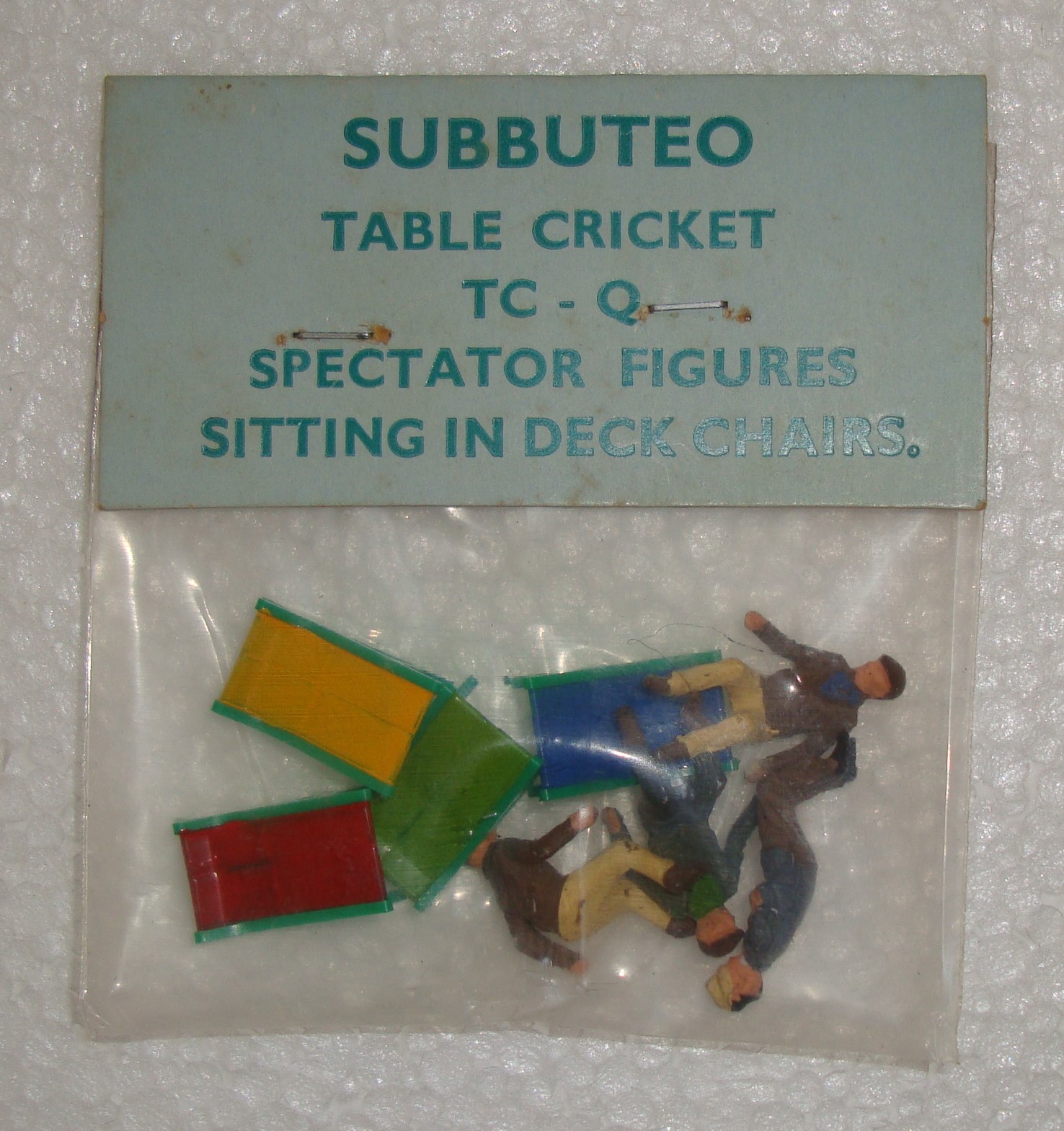 Subbuteo Ref.Set TC-Q Cricket Spectators Sitting in Deck Chairs ~ Mid ...