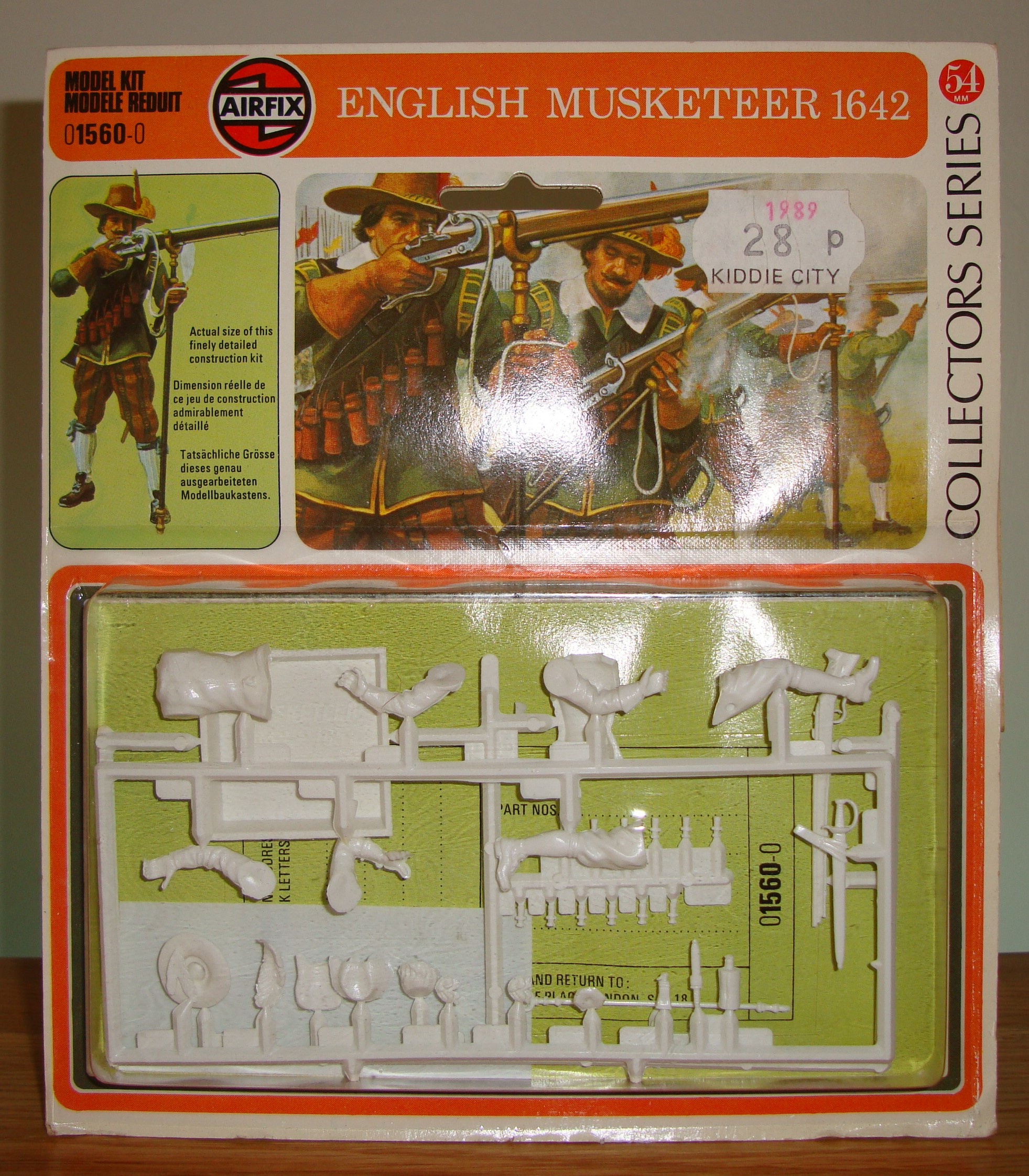 Airfix Collectors Series ~ No.01560-0 English Musketeer 1642 54mm model ...