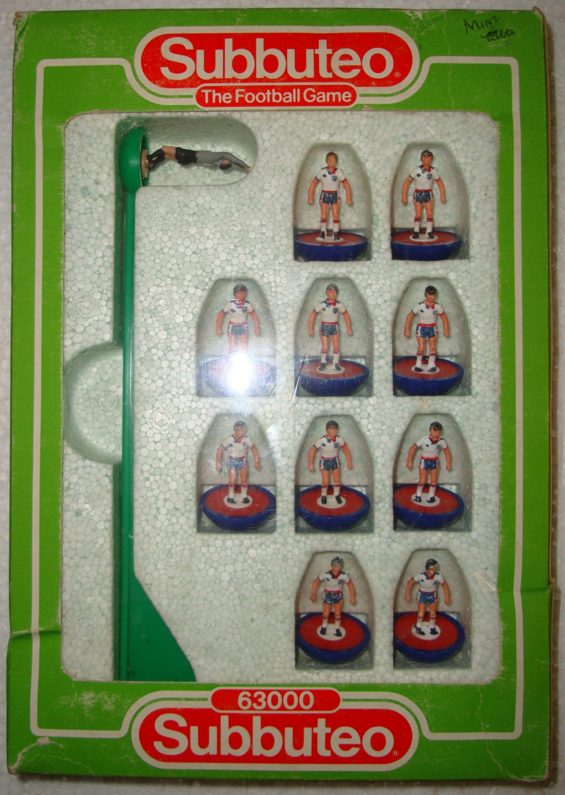 Subbuteo Lightweight Team Ref.653 England ~ 1988-90 - Yesterdays Toys