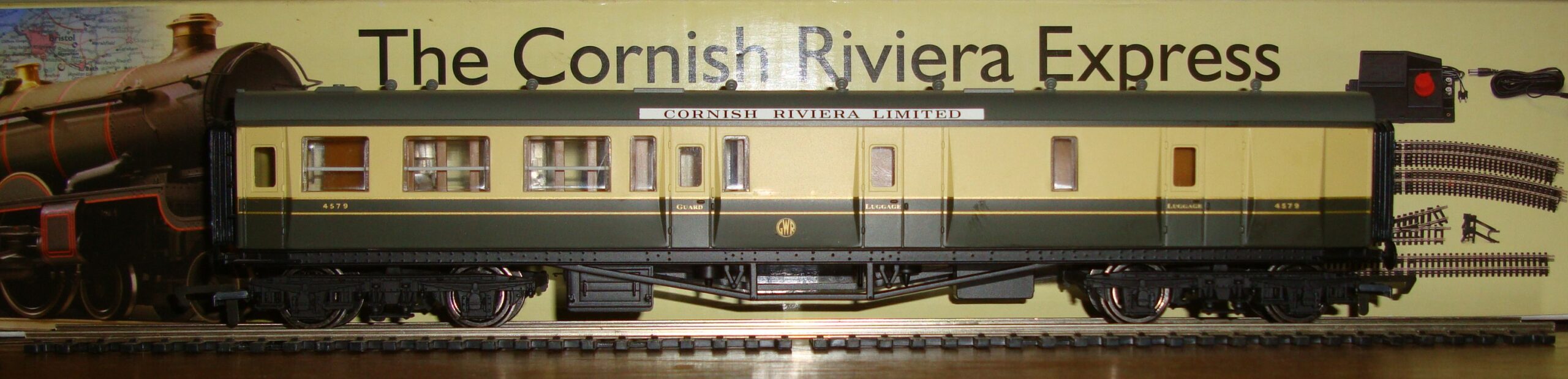 Hornby "OO" Gauge GWR "Cornish Riviera Limited" Brake Coach No.4579 ...