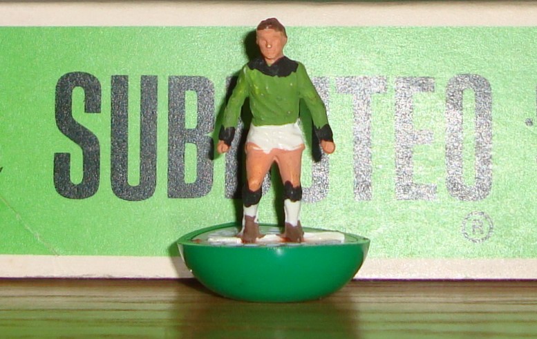 Subbuteo Heavyweight 1 x Spare Player Ref.15 Eire & Northern Ireland ...
