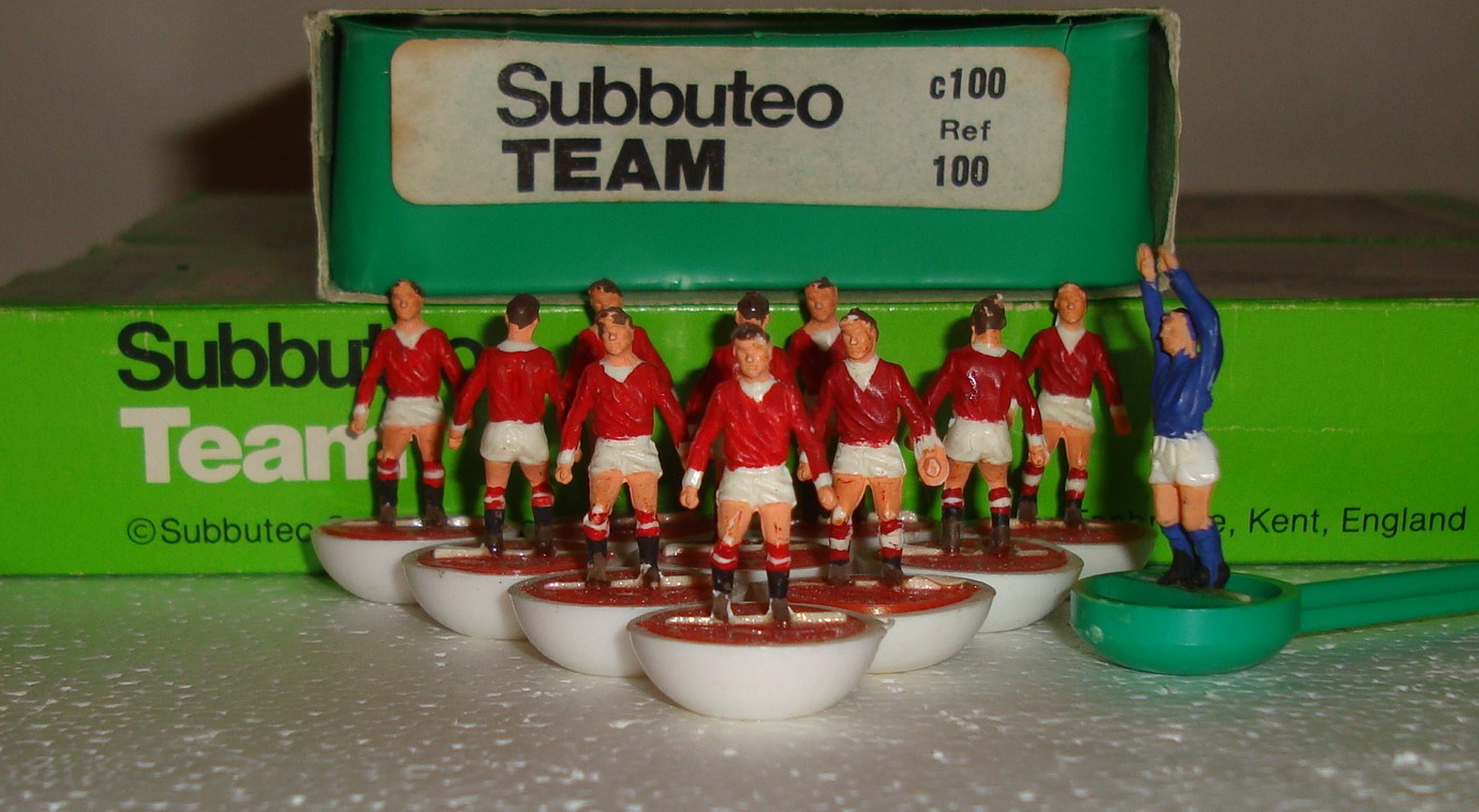 Subbuteo Heavyweight Team Ref.100 Manchester United #1 (white outer ...
