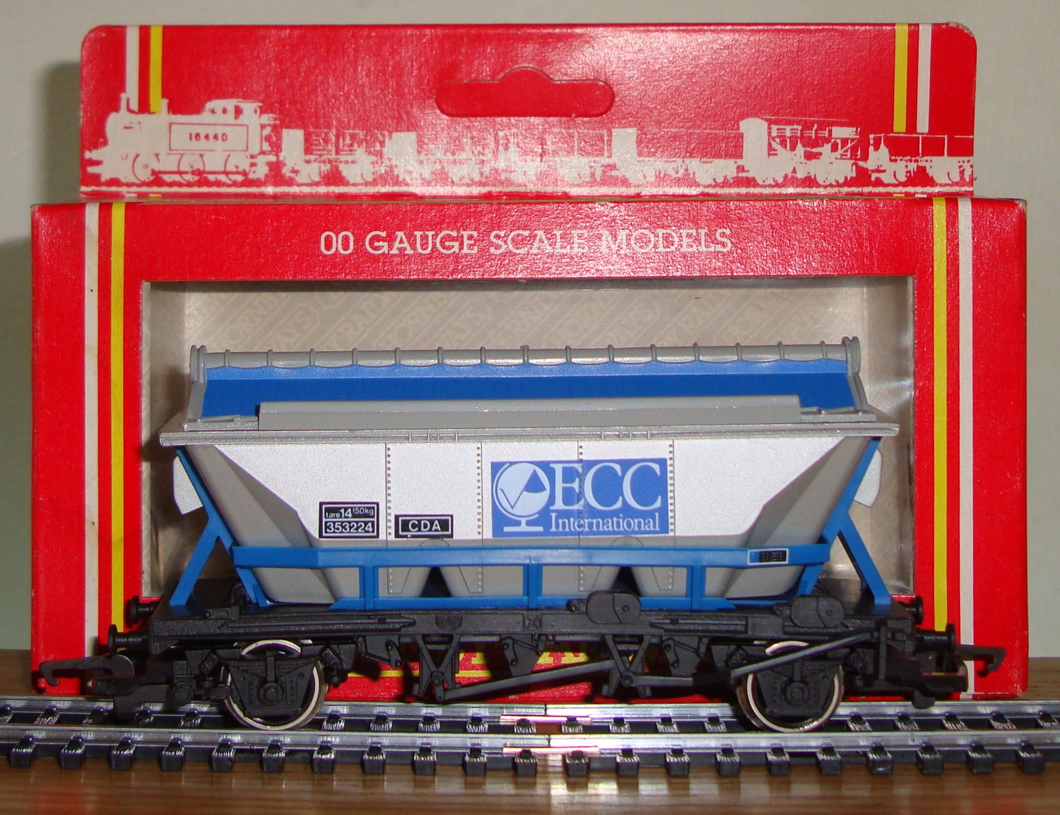 Hornby 'OO' Gauge No.R.052 "ECC International" Hopper Wagon CDA ~ 1988 ...