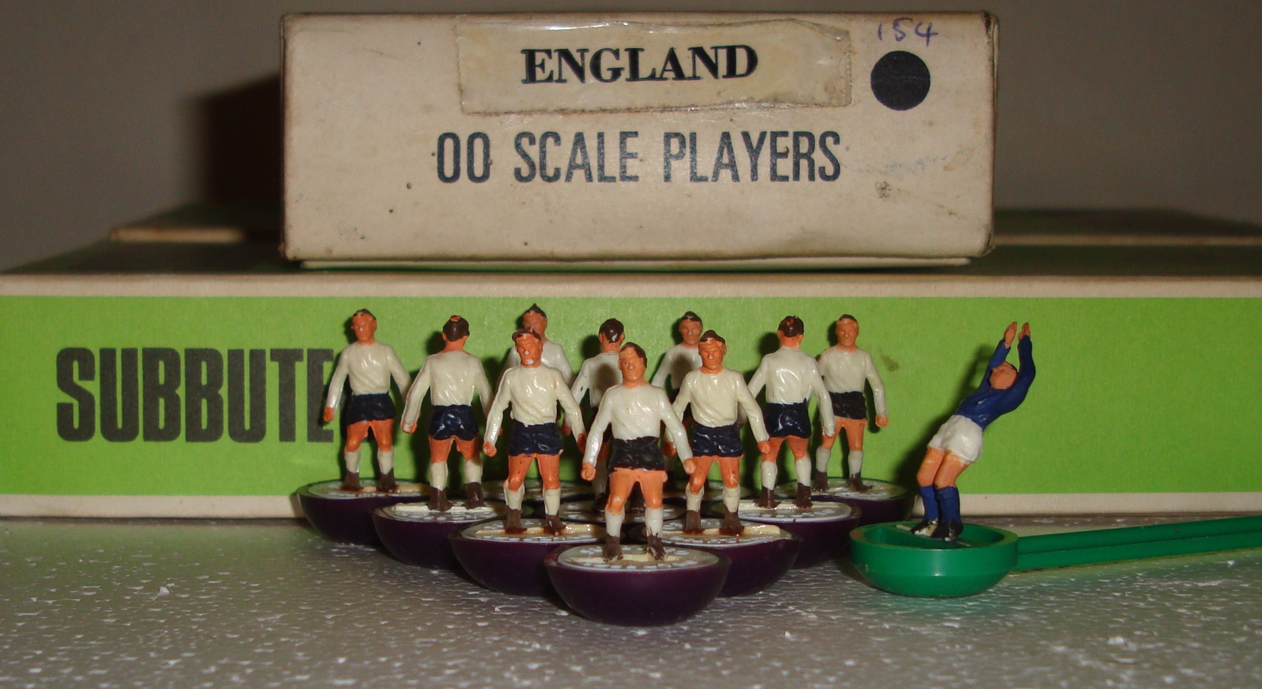 Subbuteo Heavyweight Team Ref.154 Derby County / England etc #3 ~ Early ...
